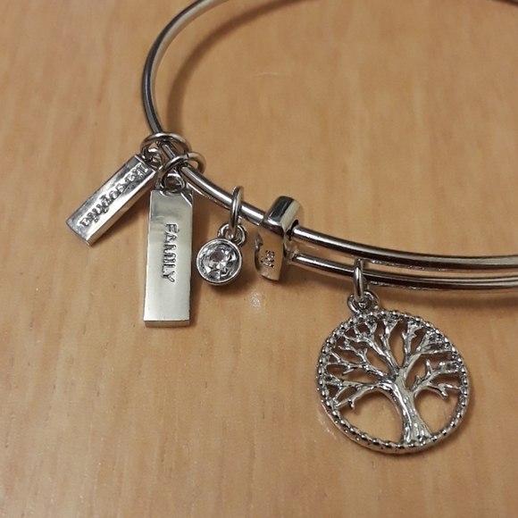 Lia Sophia | Jewelry | Lia Sophia Silver Tone Family Tree Bracelet ...